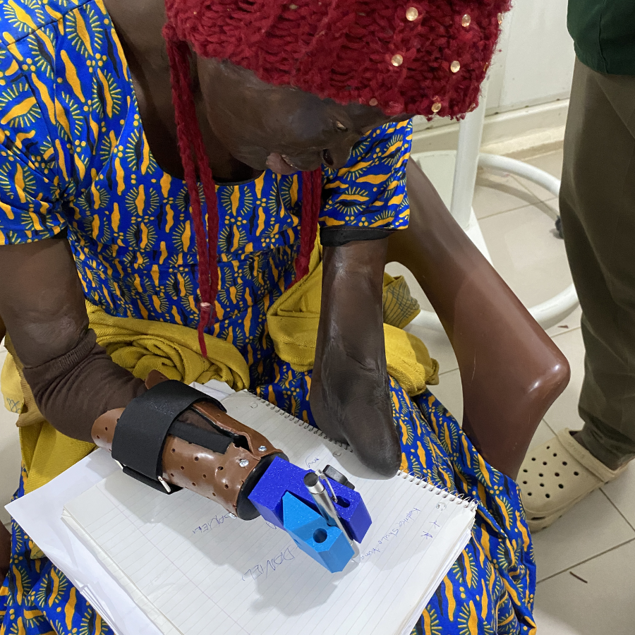 The Hand Project - o3e - Team Building Experts