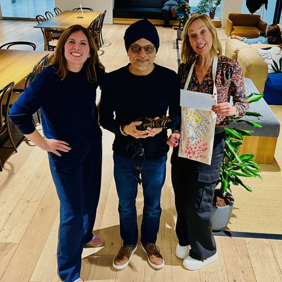 The Hand Project - o3e - Team Building Experts